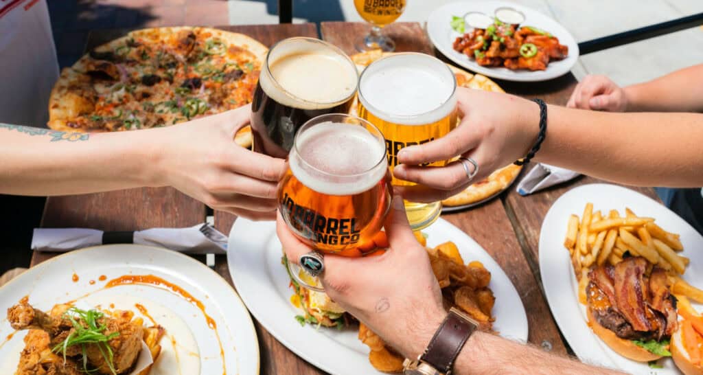 Best Beer for Fish and Chips: Top 10 Picks for the Perfect Pairing